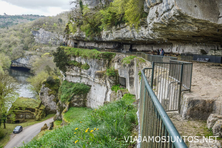 La Roque-Saint-Christophe - una terraza troglodita en el corazón de la ...
